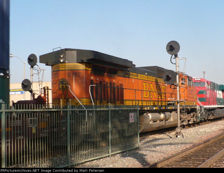 BNSF 5127